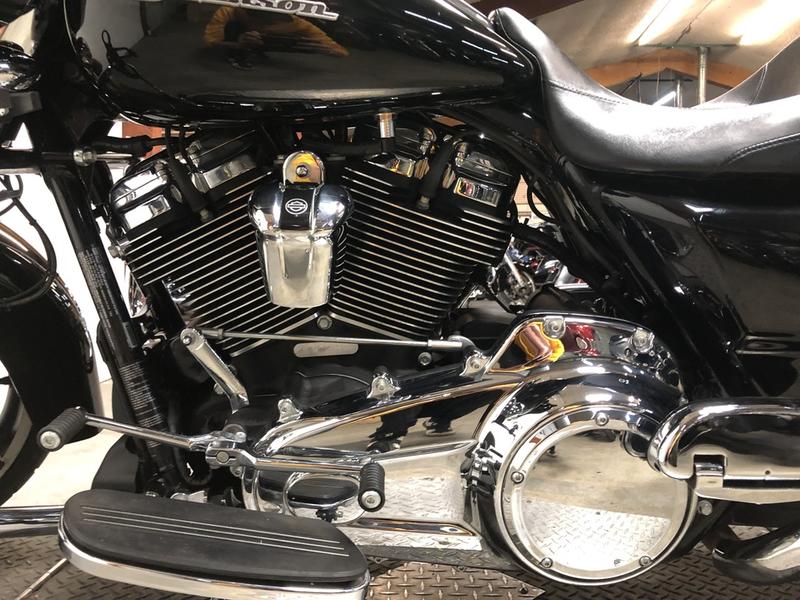 2017-Harley-Davidson®-Street-Glide®-Special-FP8372 | Sandusky, MI ...